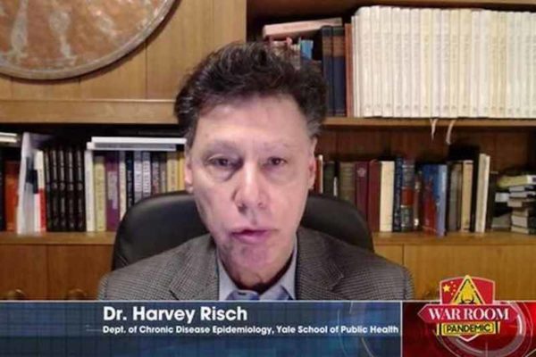 WHAT MESSAGE IS MELANIA SENDING BY PLANTING ALL WHITE ROSES AT THE ...